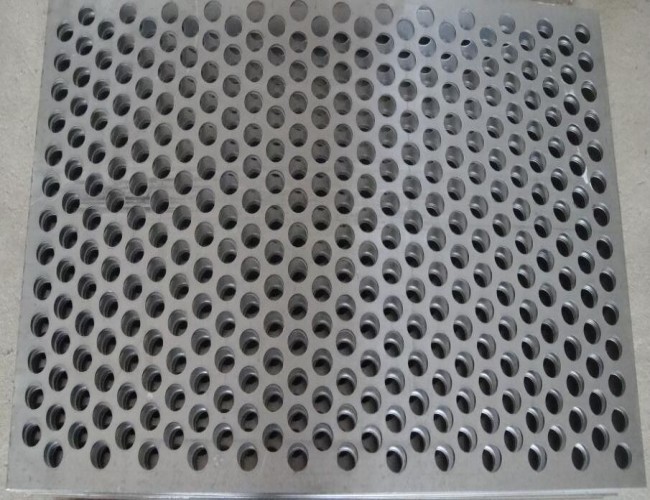 Round Hole Staggered Pitch Mild Steel Perforated Mesh Sheet R1.1 T2