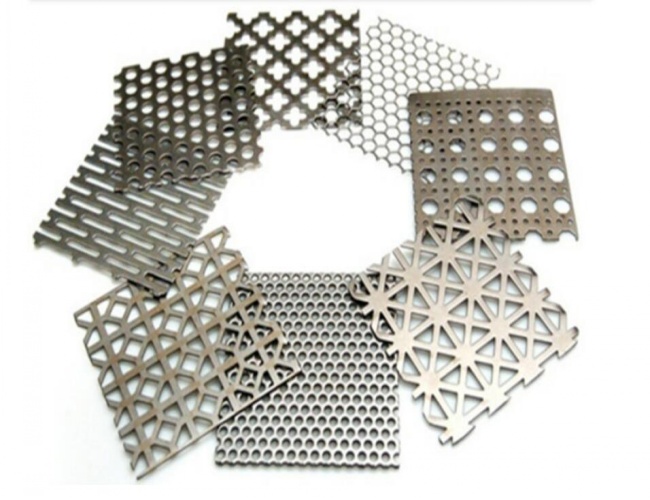 16/65 Mn Q355B Mn Thick Punched Metal Sheet 1mm Round Hole Perforated Sheet