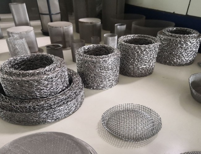 Medium Filter Compressed Knitted Wire Mesh