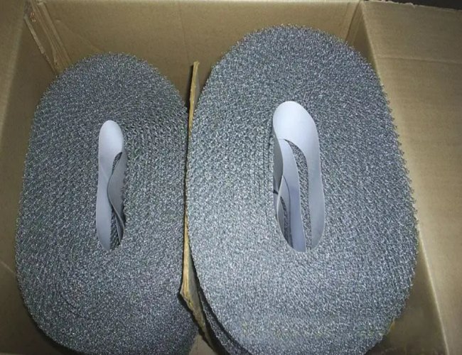 Medium Filter Compressed Knitted Wire Mesh